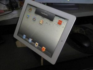 26 DIY Tablet Stand Projects For Kitchen And Study Room - All Sands