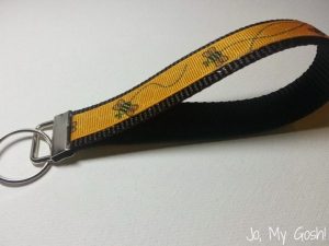 17 Best DIY Lanyard Ideas With Different Stuff - All Sands